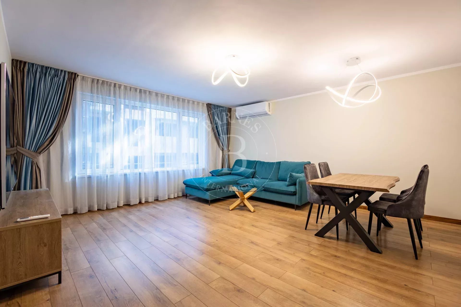 Spacious two bedroom apartment next to the Medical University