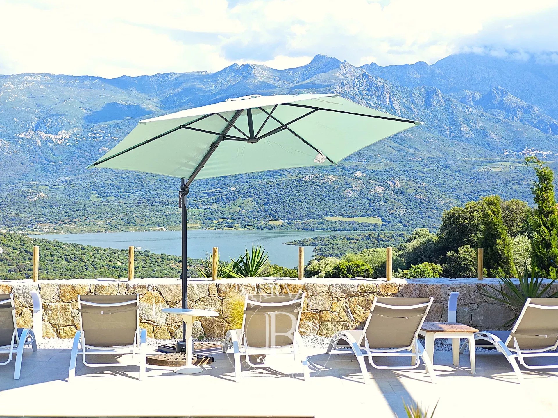 Balagne, Santa-Reparata di Balagna, Villa 9 chambres, vue lac et ...