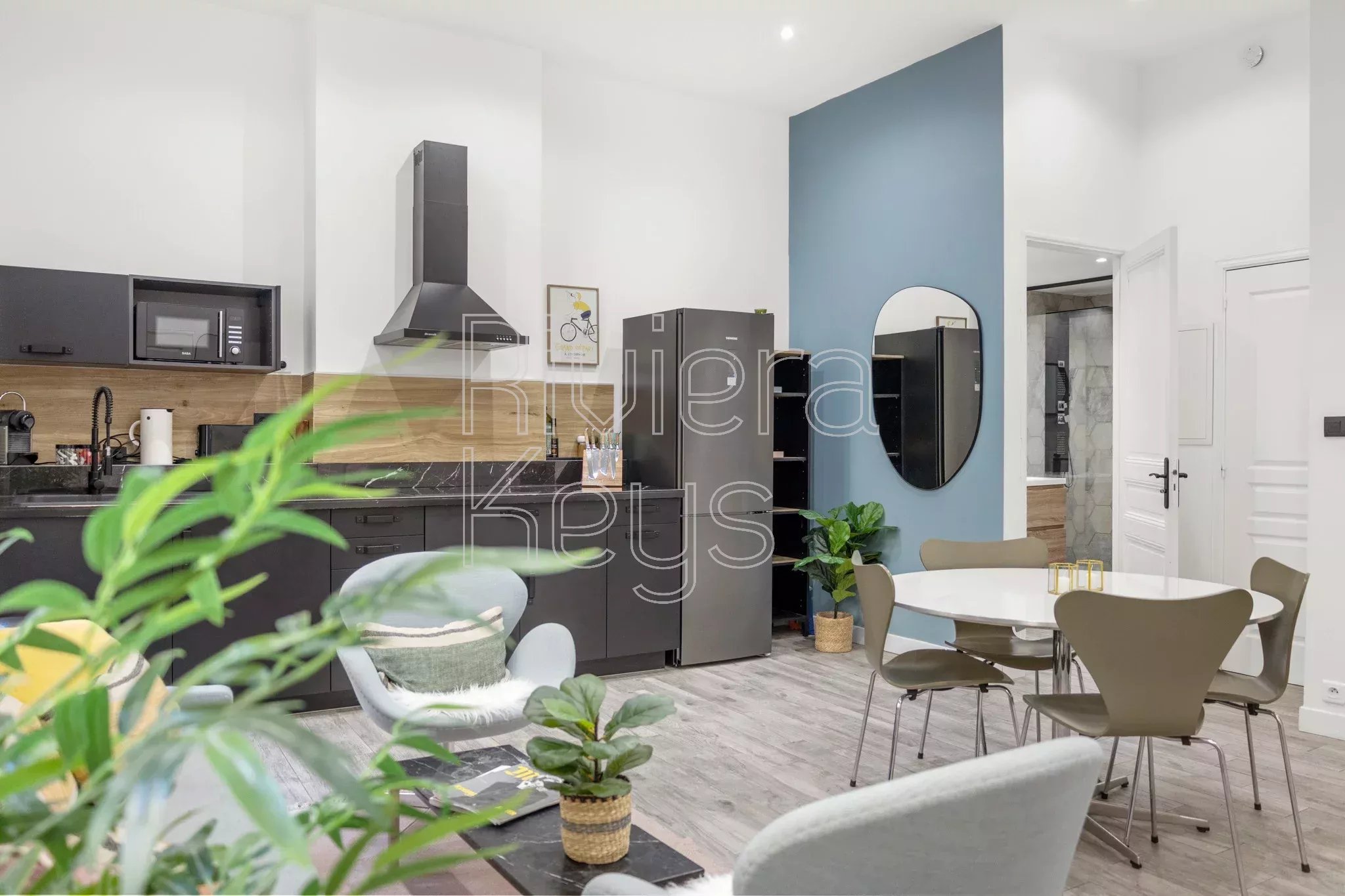 Cannes – Suquet : 3 pièces de 46 m² bien agencé, au calme, donnant sur cour