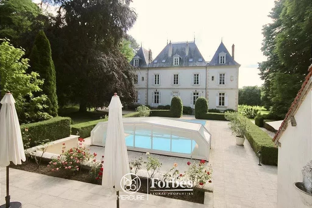 Buy Chateau Nevers (58), 12 rooms | Mercure Forbes Global Properties