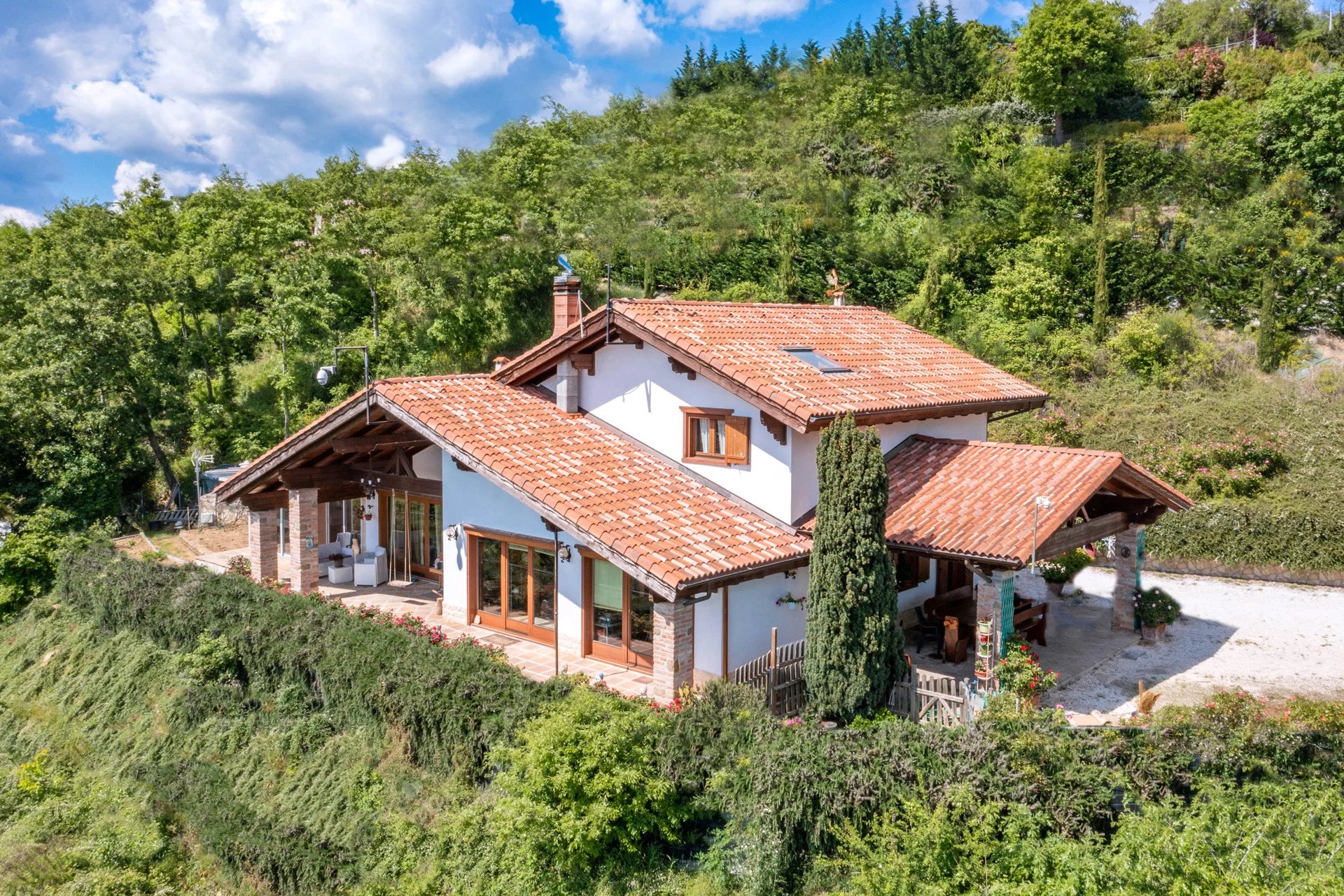 LUXURY ITALIAN PROPERTY, CASTLE FOR SALE IN ITALY, UMBRIAN & TUSCAN ...