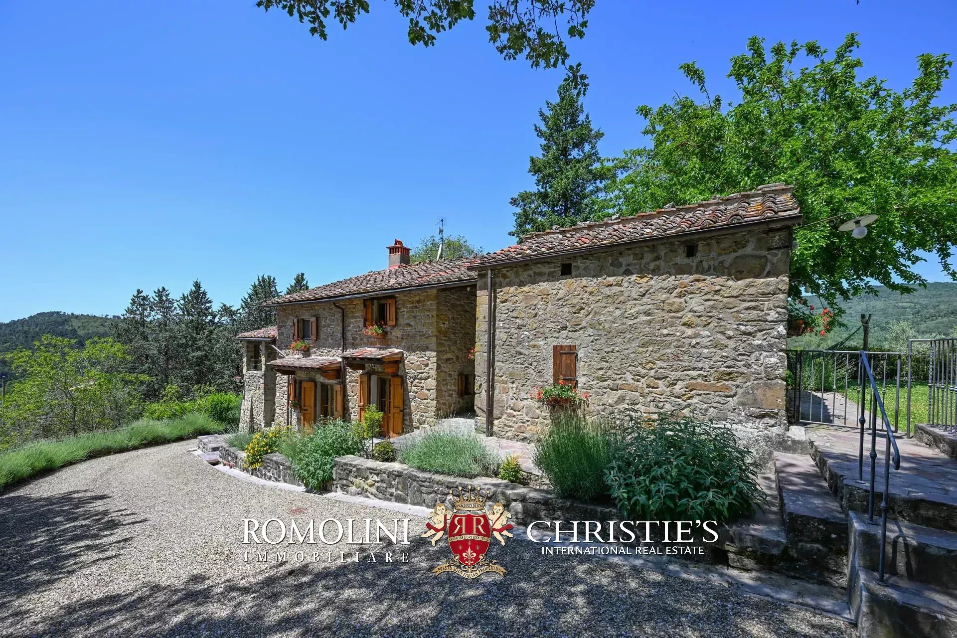 Gallery RUSTIC COUNTRY HOUSE WITH POOL AND 400 OLIVE TREES FOR SALE IN ...