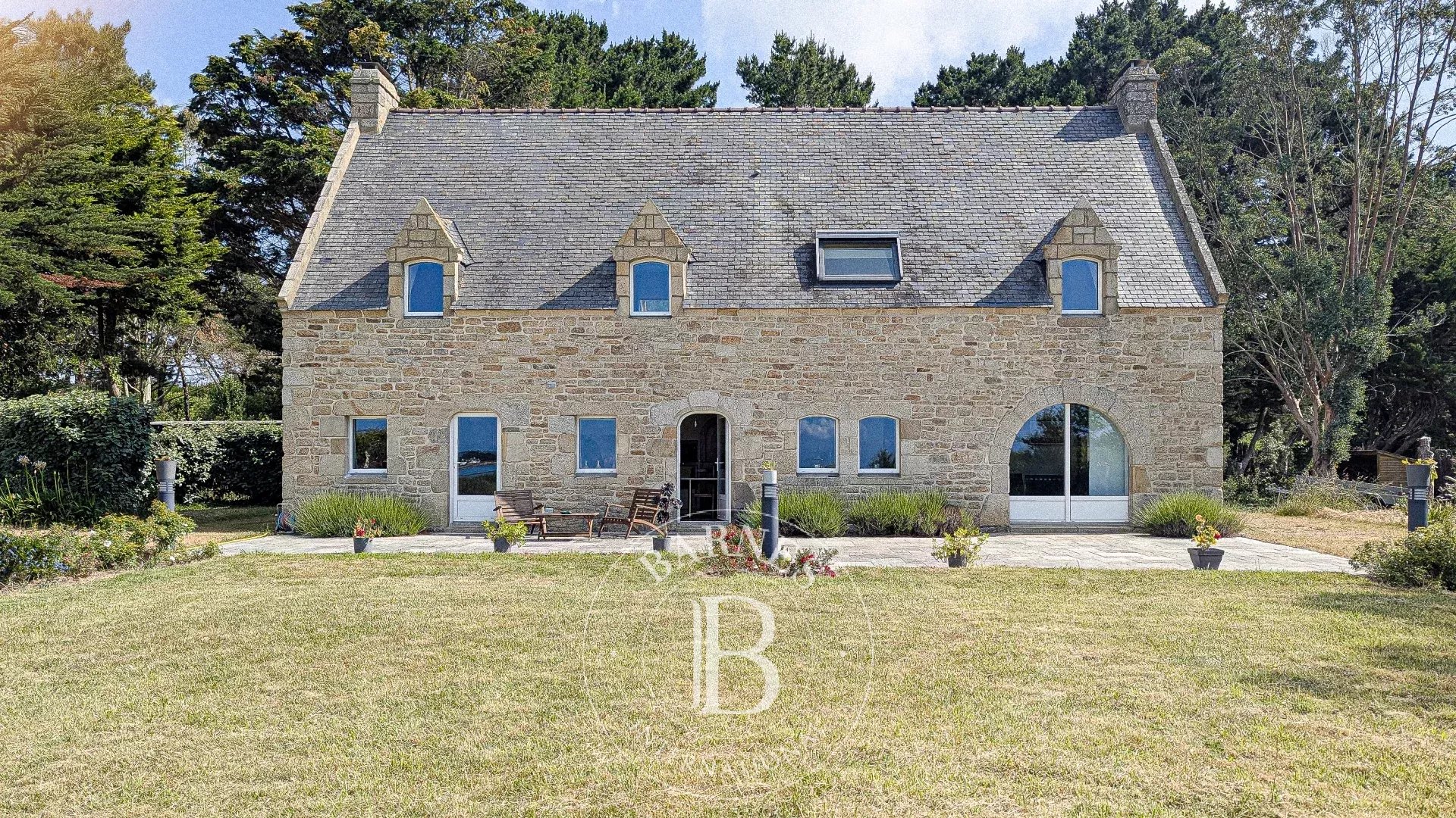 Propriétés bord de mer Bretagne