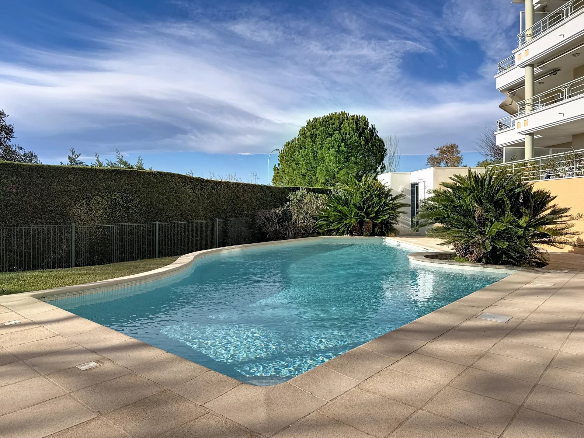 Nice Ouest- Corniche Fleurie - 3pièces -vue mer panoramique - garage