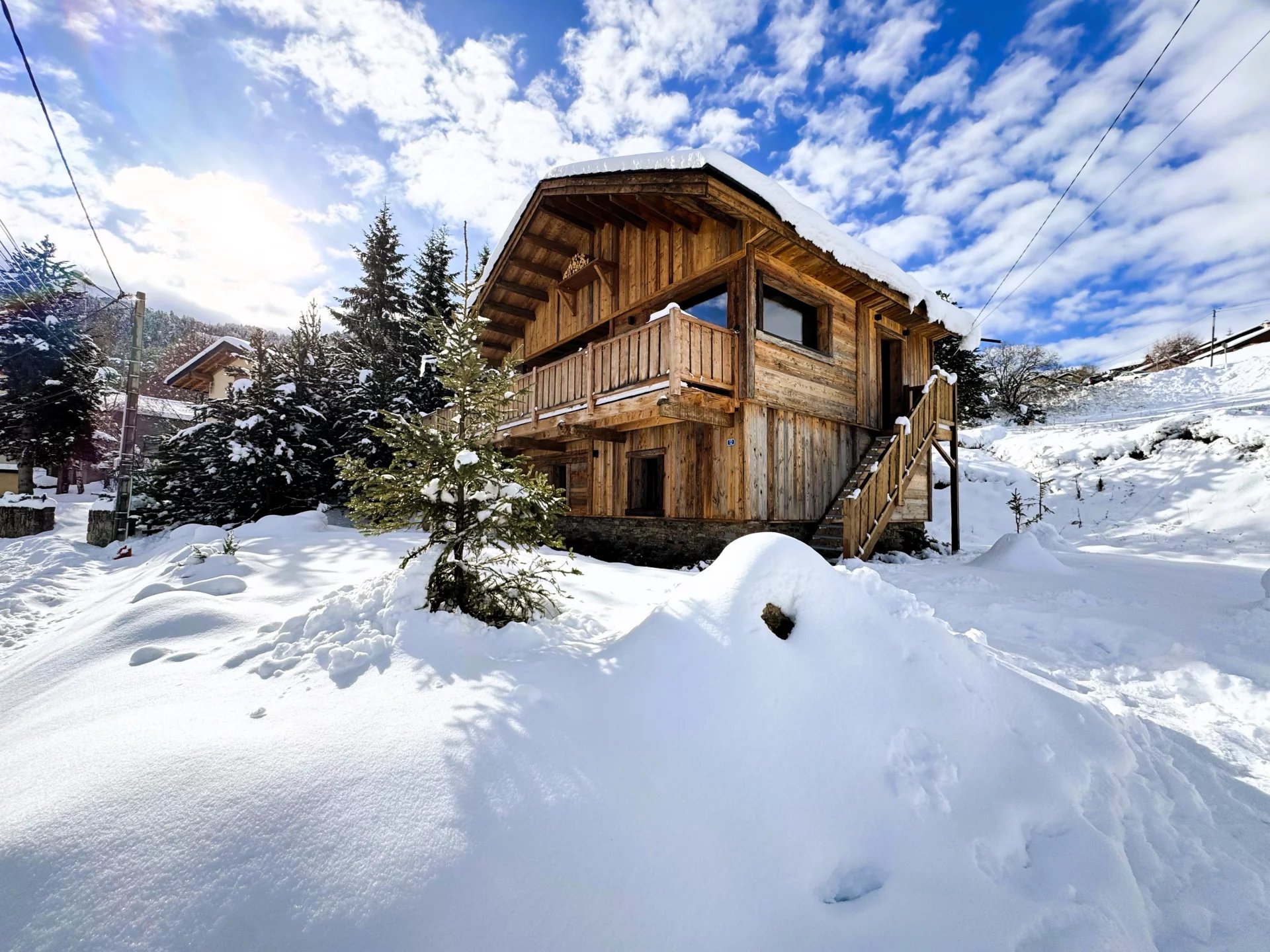 Superbe chalet 4 faces au pied des pistes