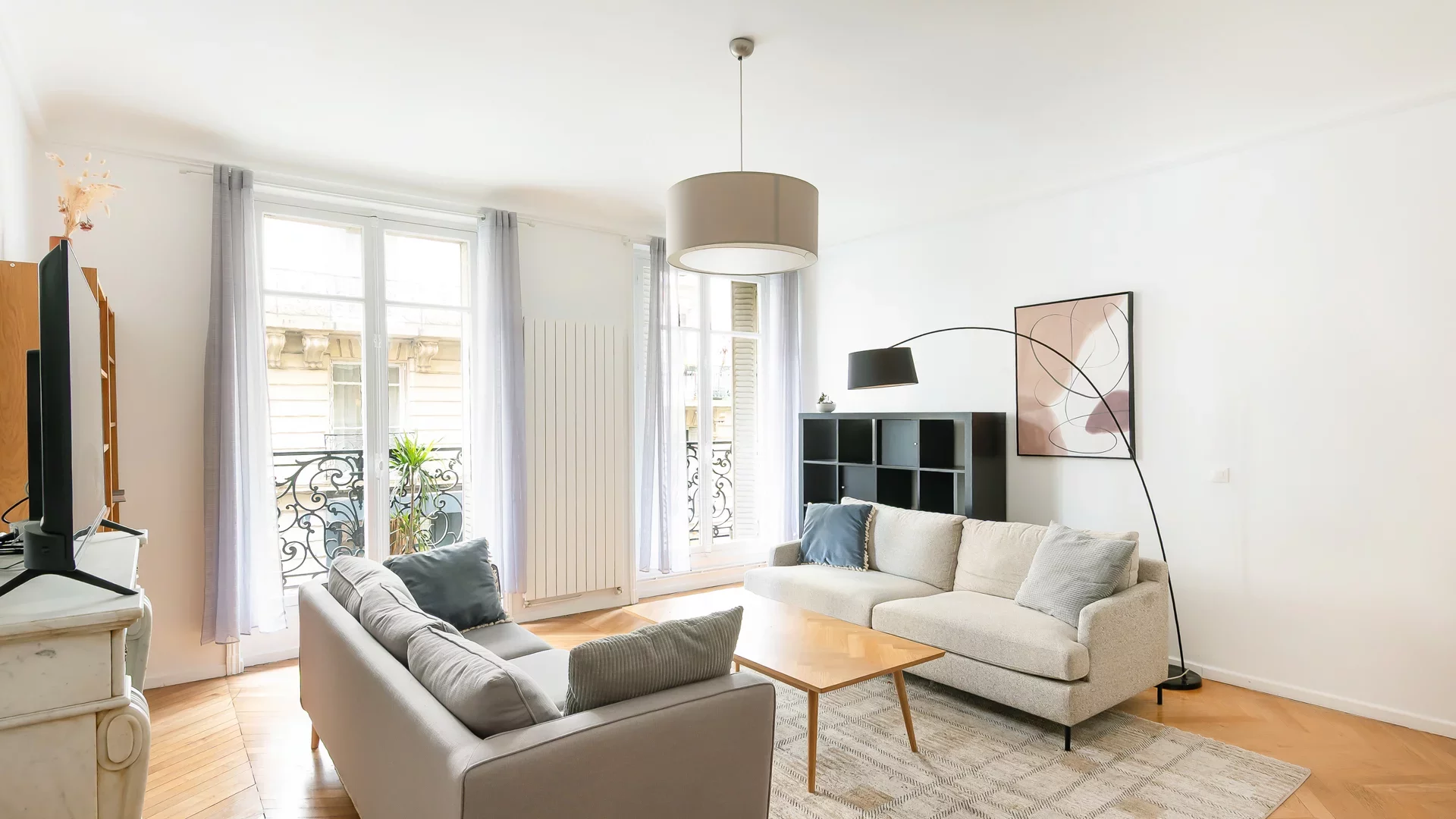 Apartment à vendre 4 rooms 1 157,87 Sq Ft | Paris 75009 SQUARE BERLIOZ ...